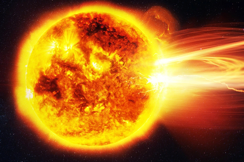 На Солнце снова зафиксирована вспышка. Нужно ли переживать метеозависимым людям?