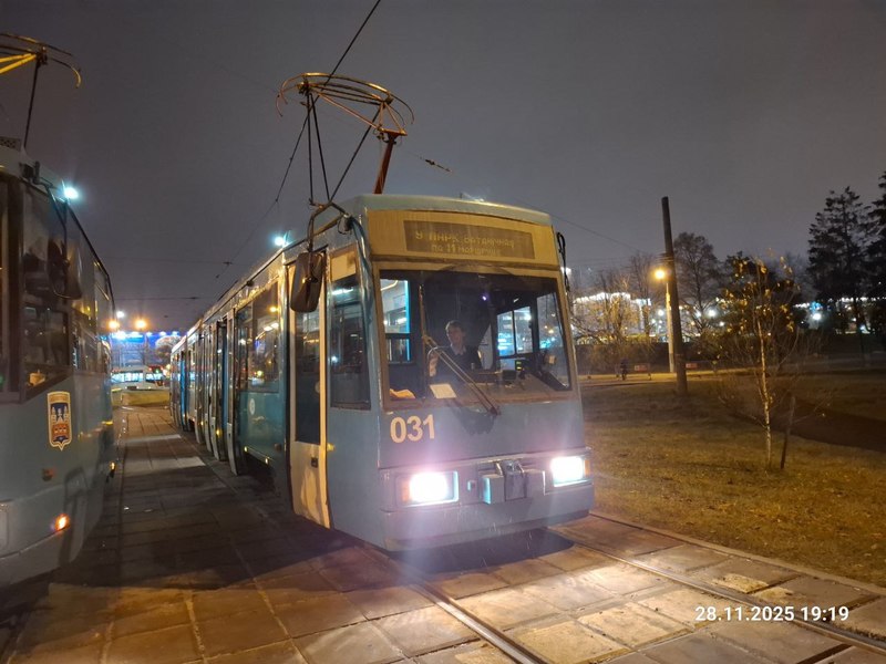 В Минске состоялся последний рейс уникального 26-метрового трамвая