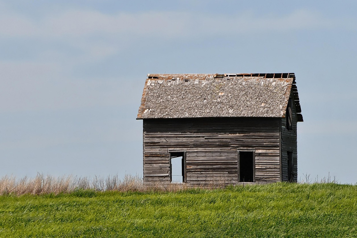 В Госкомимуществе назвали регион Беларуси, где больше всего пустующих домов, которые продаются ...
